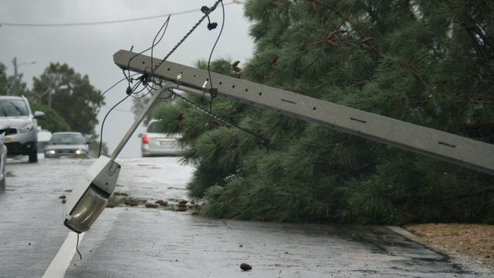 Autarquia pede ajuda ao Governo para minimizar danos na Praia de Faro ...